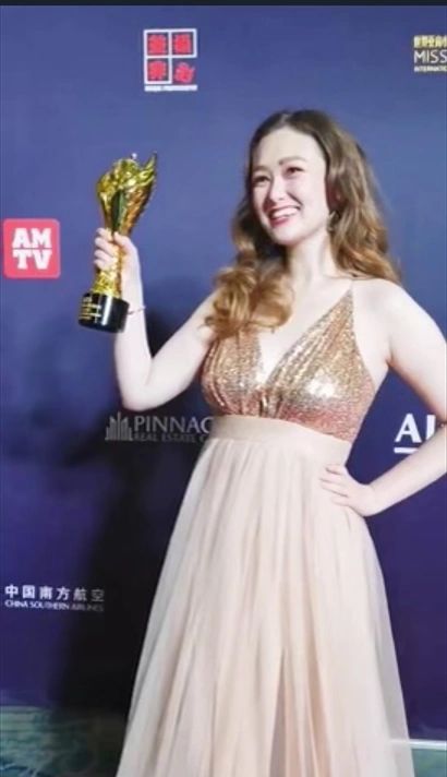 And the winner is..? Best New Actress, Miss. Tyler Stoner! Yay!